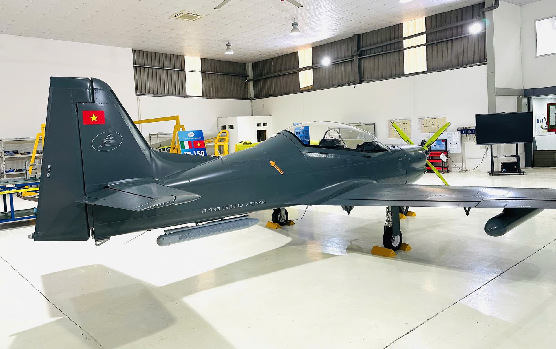 Flying Legend Vietnam - Khát vọng vươn mình cùng đất nước